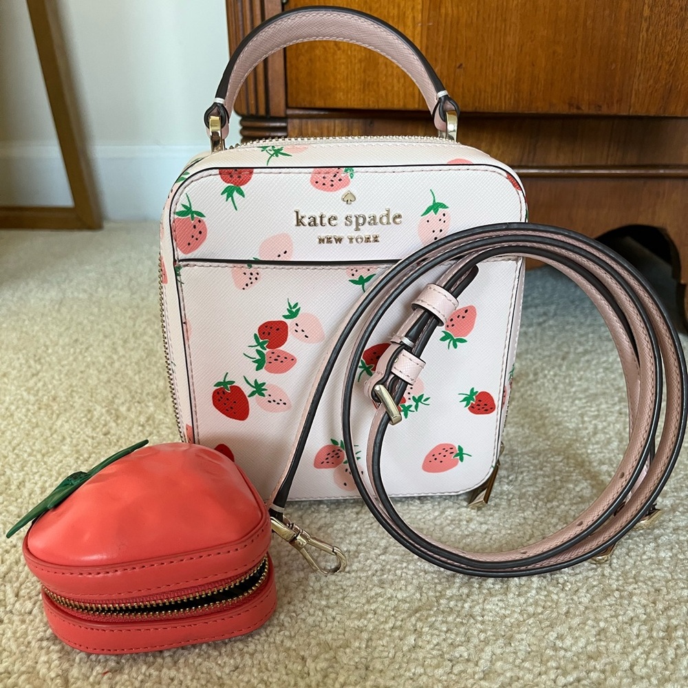 Kate Spade Strawberry Daisy Crossbody Bag With Strawb… - Gem
